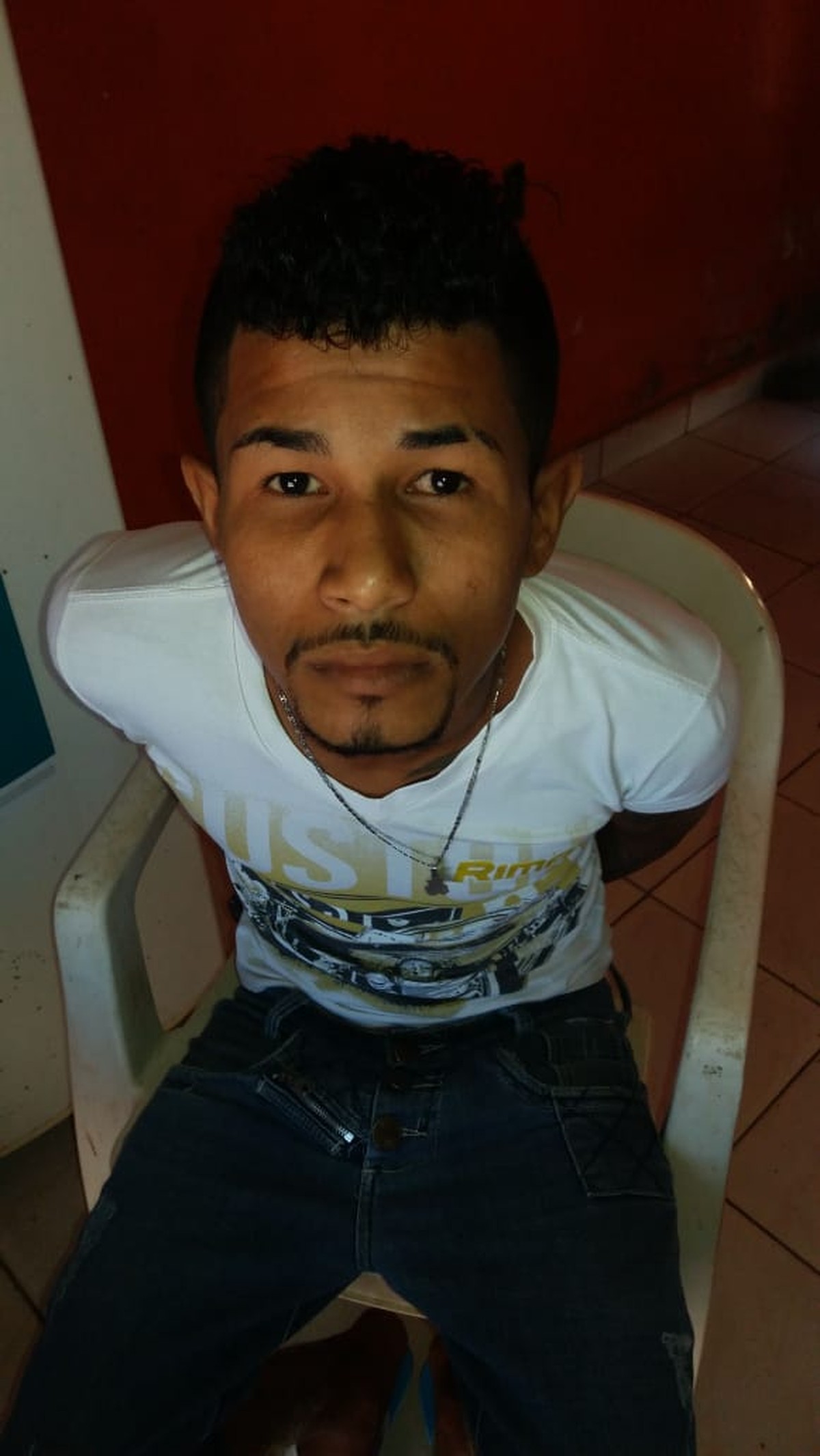 Suspeito De Matar Duas Pessoas Ano Passado é Preso Escondido Em Casa Em