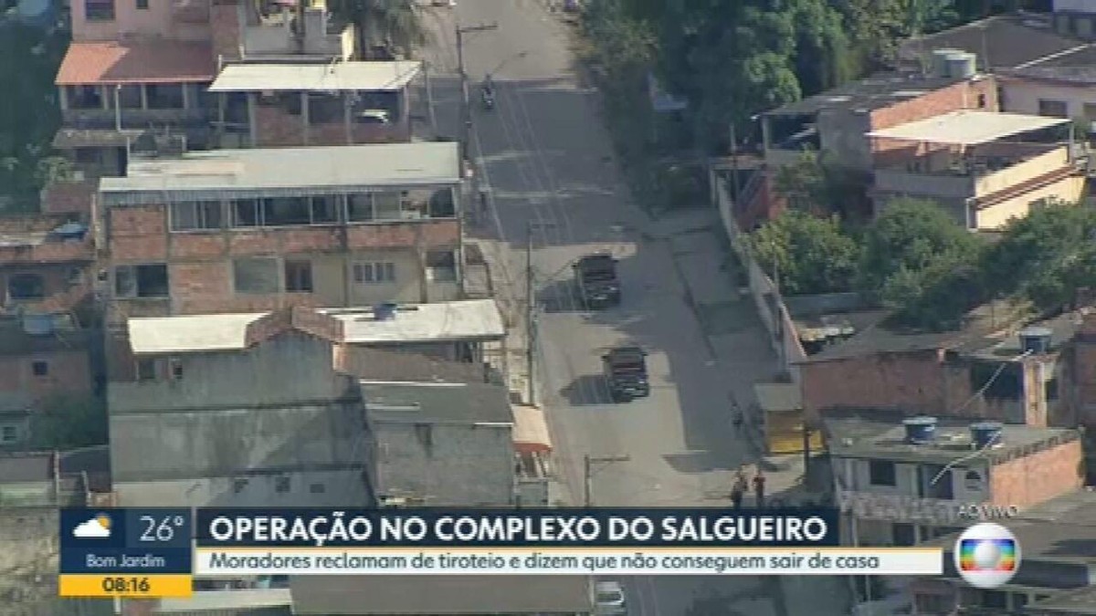 Polícia faz operação no Complexo do Salgueiro | Rio de Janeiro | G1