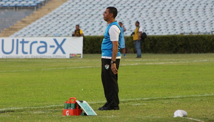 Técnico do Salgueiro fica insatisfeito com atuação do time contra River-PI