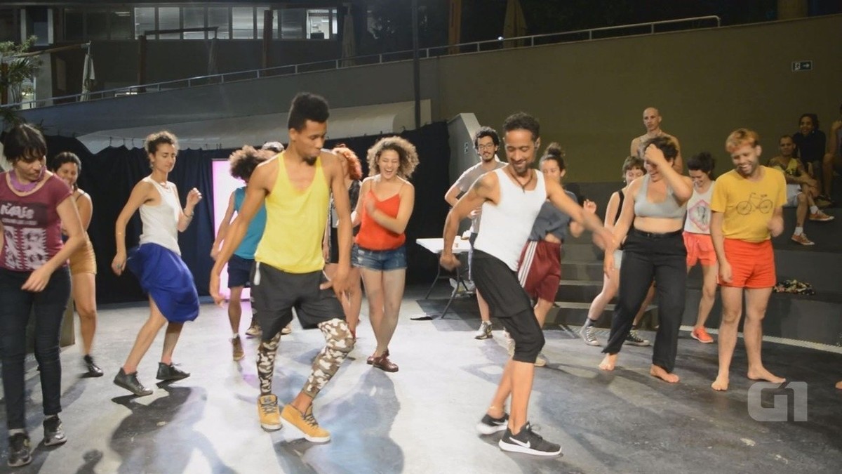 Vídeo mostra coreógrafo de Madonna em 'Vogue' dançando 'passinho' de ...