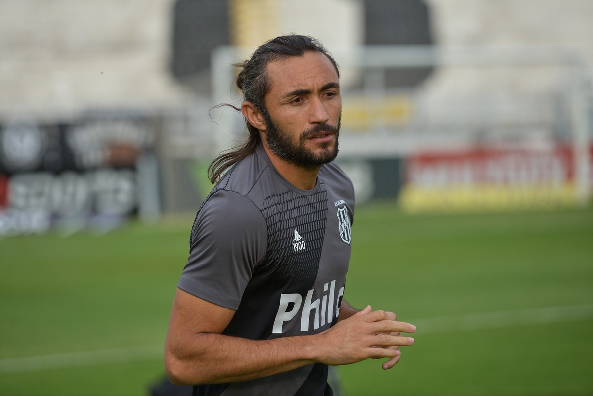 Apodi se vê jogando em alto nível pelo menos até os 38 anos: "Sou ...