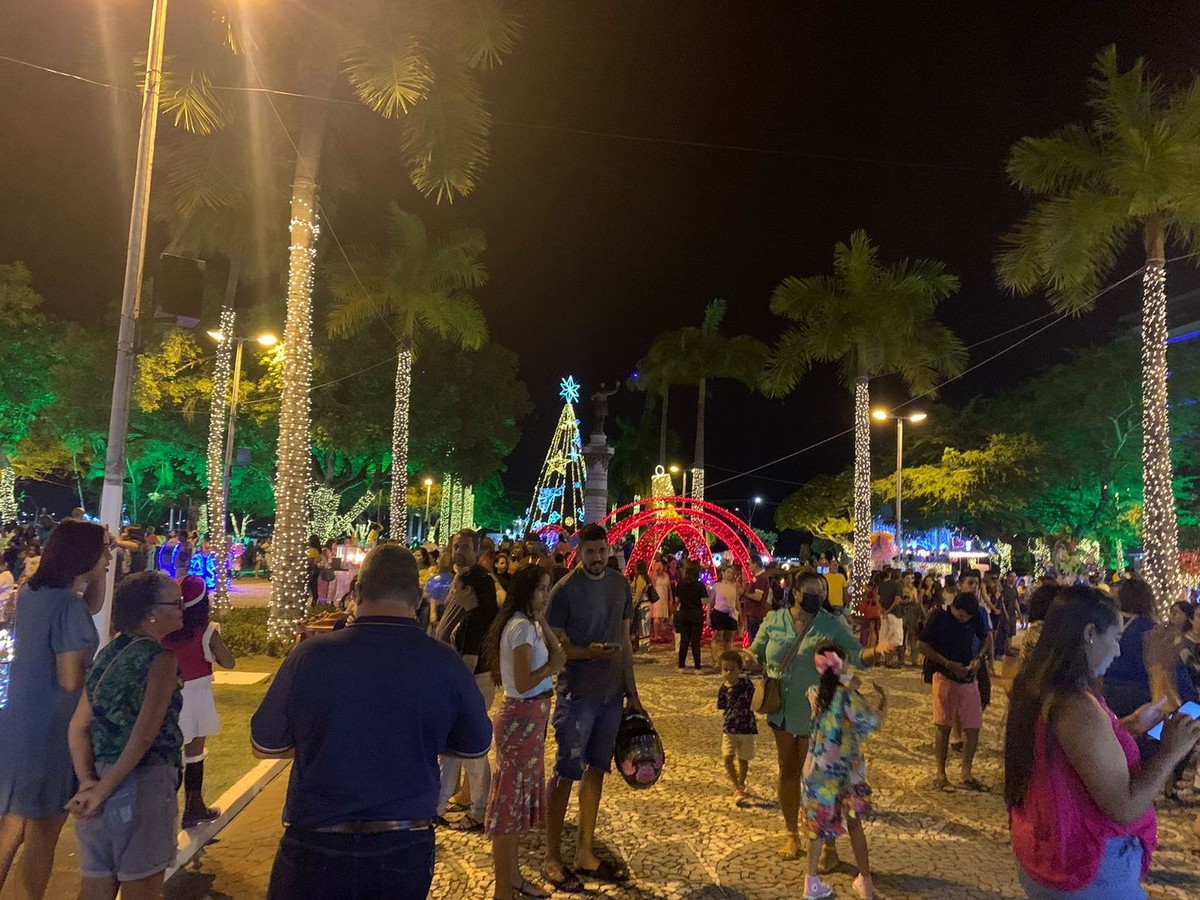 Acendimento das luzes marca abertura do Natal Iluminado em Aracaju ...