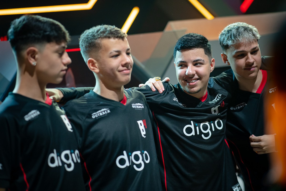 Lbff 2023 B4 Anuncia Reformulação No Elenco Free Fire Ge