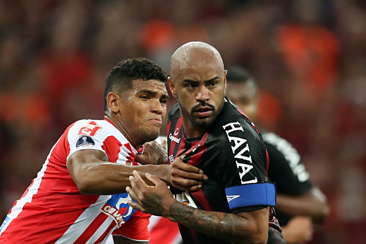 Athletico renova parceria, e Havan volta a estampar marca na camisa ...