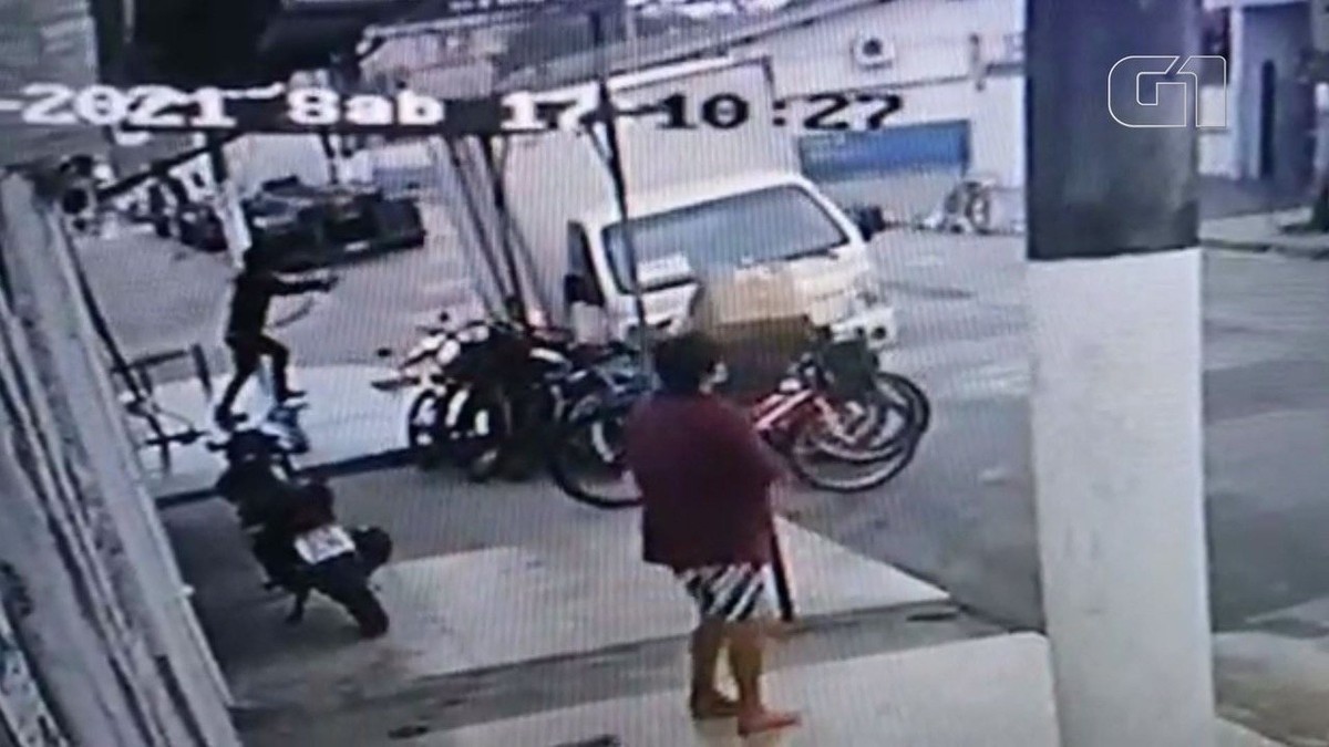 Vídeo Mostra Sargento Da Pm Trocando Tiros Com Criminosos Antes De Ser