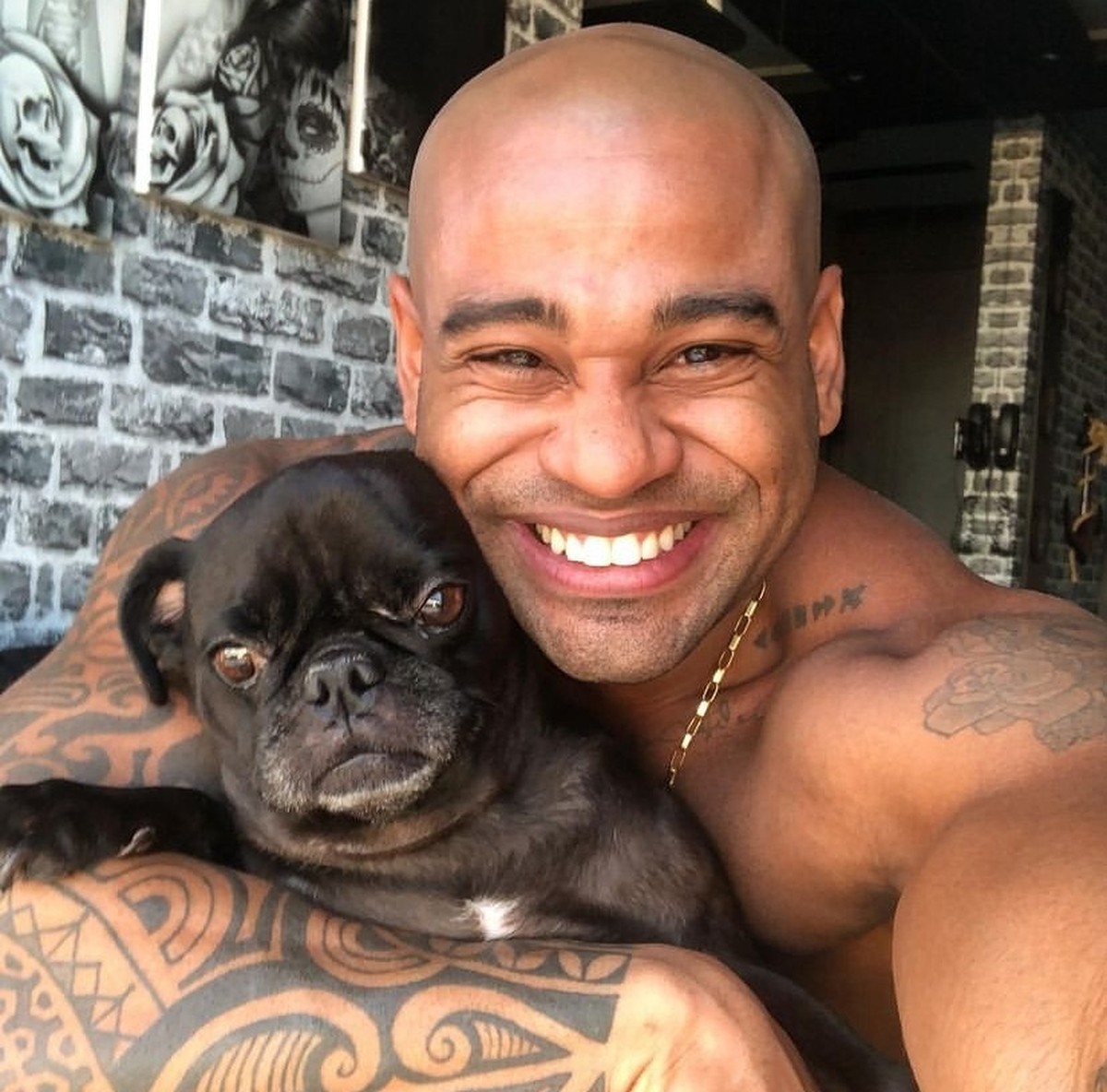 Primo entrega que Cezar do BBB 23 é mulherengo: 'Pega geral'