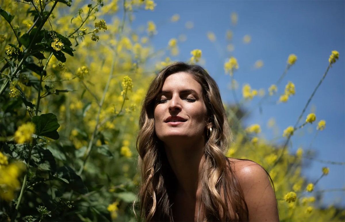 Daniela Soledade ecoa bossas em 'Pretty world', álbum com samba inédito ...