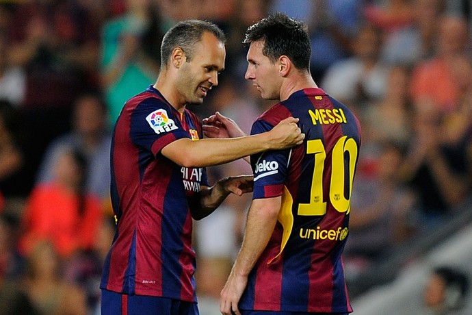 Iniesta coloca Messi em outro patamar: "Para mim ele sempre foi único"