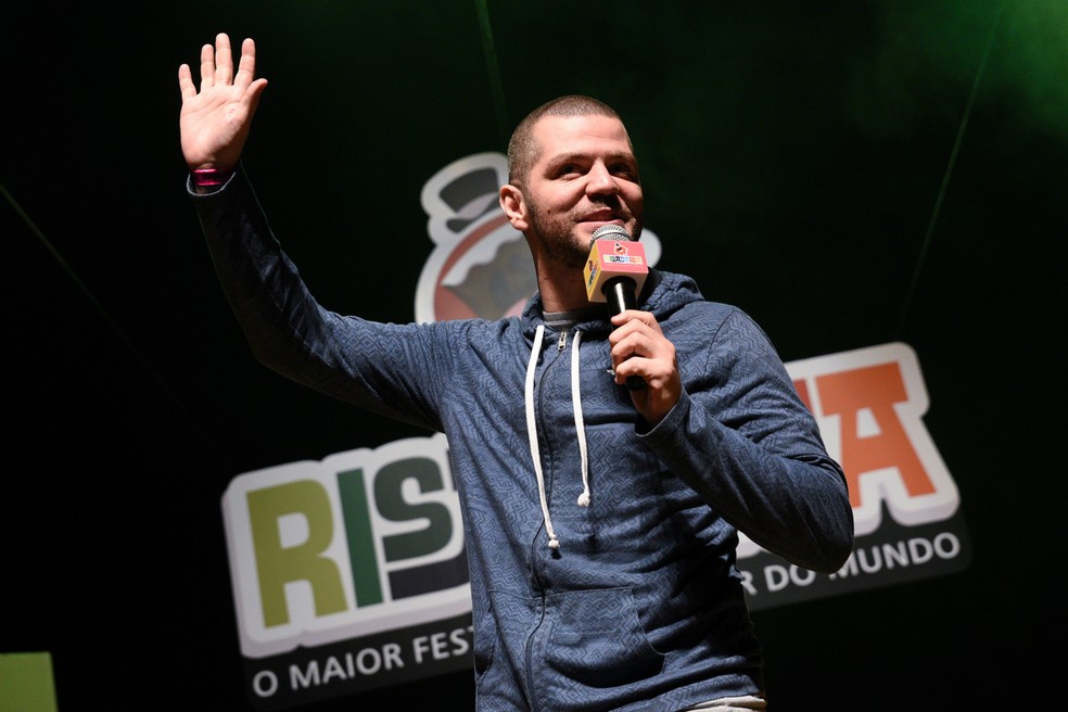 Humorista Victor Sarro se apresenta pela primeira vez em Macapá | Amapá ...