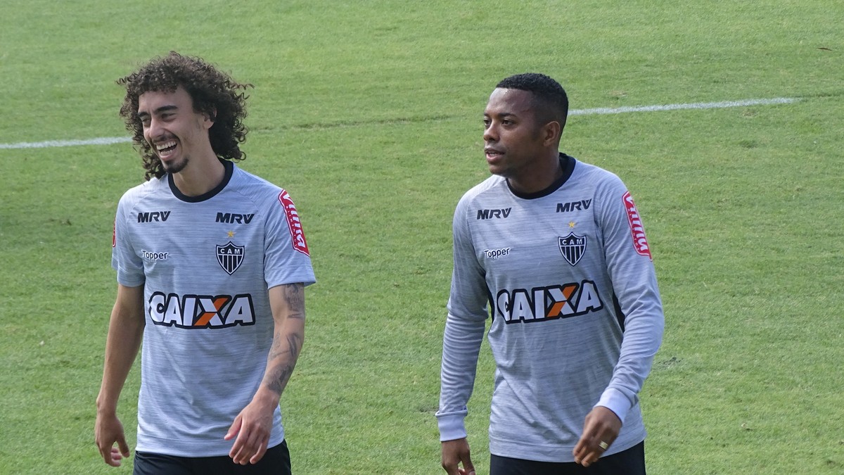 Micale esboça Galo para sábado: Fred e Robinho no ataque, Alex Silva na ...