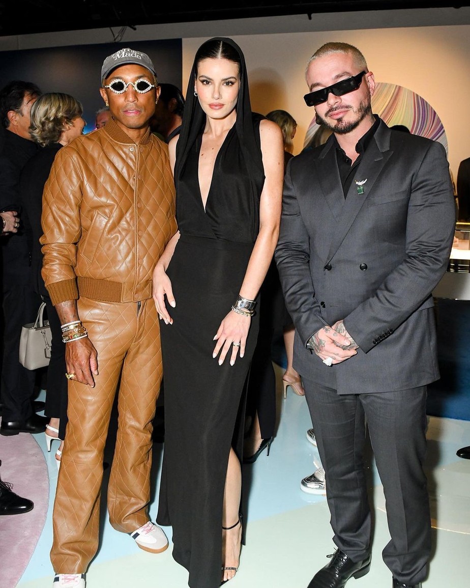 Camila Queiroz posta clique com Pharrell Williams e J Balvin em Miami ...