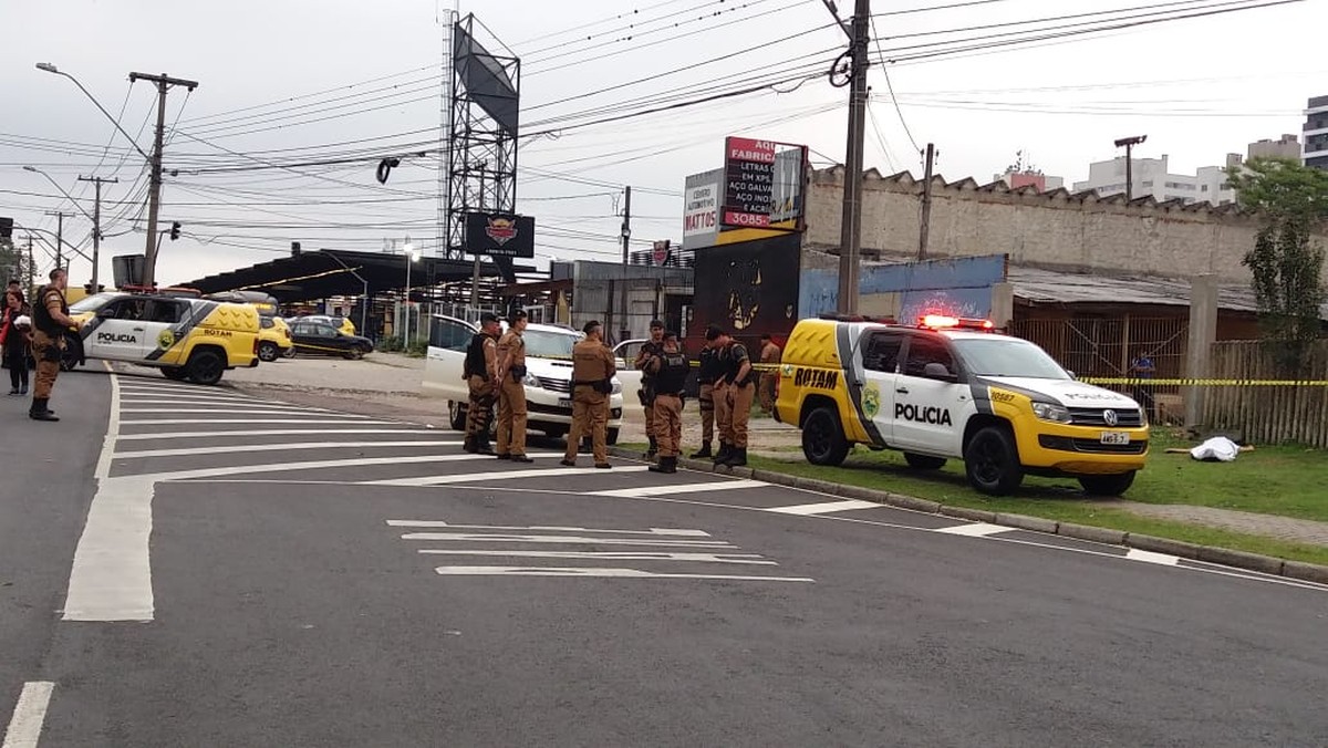 Homem Morre Baleado Por Policiais Após Fazer Motorista Refém Para