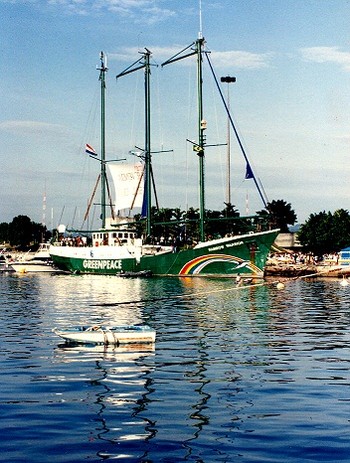 Greenpeace completa 20 anos de Brasil com navio 'verde' | Ancelmo - O Globo