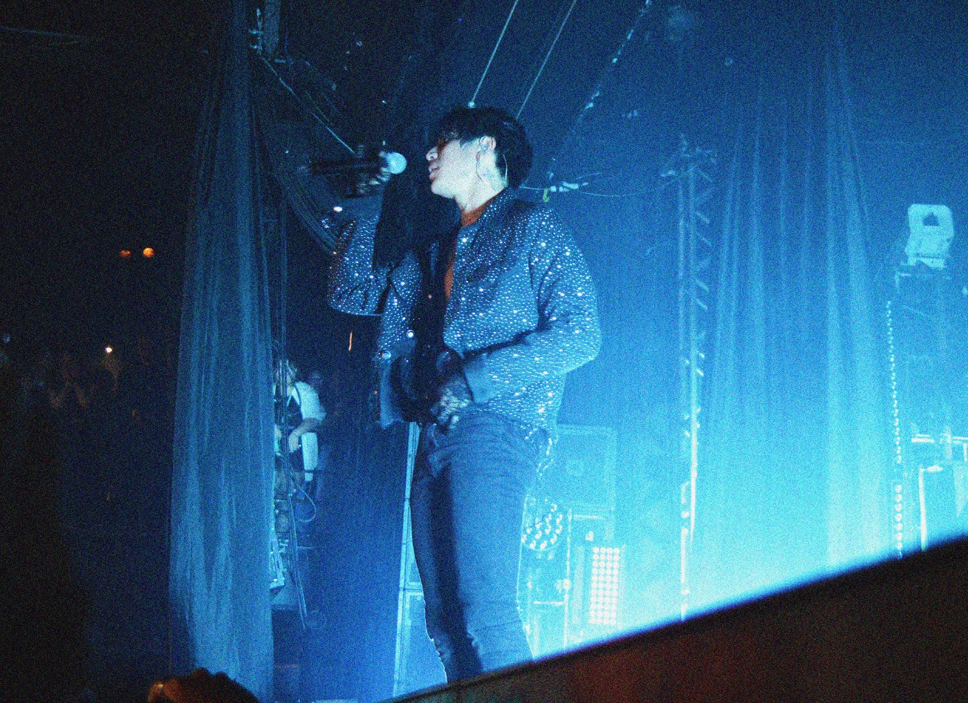 DPR emociona plateia em show único em São Paulo | K-pop | Quem