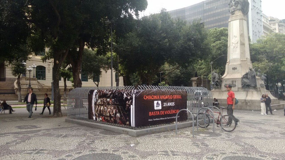 Sobrevivente da chacina de Vigário Geral evita sair de casa no mesmo ...