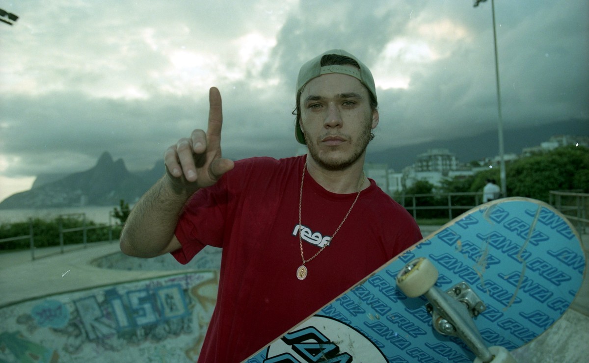 A morte trágica de Chorão, líder do Charlie Brown Jr. e herói de uma ...