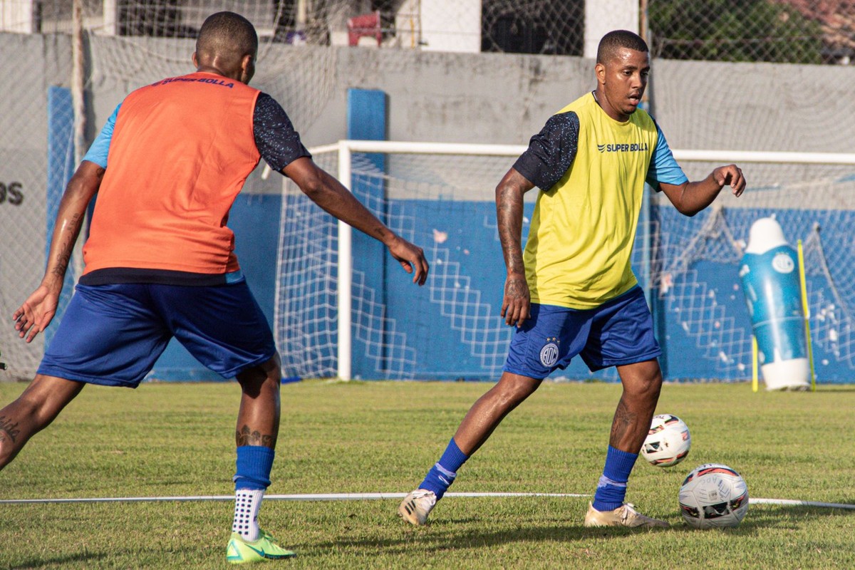 Reforço do Confiança para 2023, Capa explica origem do apelido e deixa ...