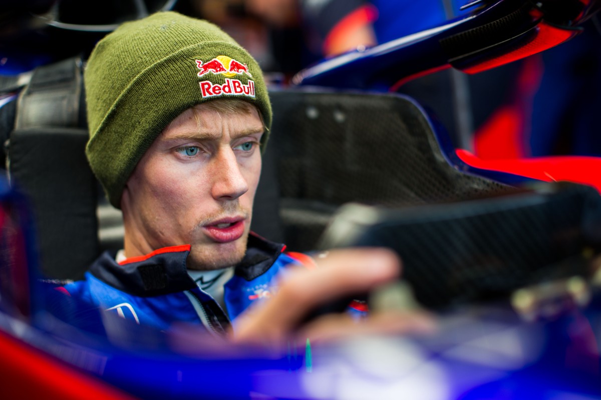Ferrari confirma contratação de Hartley para ser piloto de simulador do ...