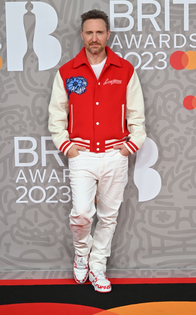 BRIT Awards: confira os looks dos famosos no tapete vermelho | Moda | Vogue