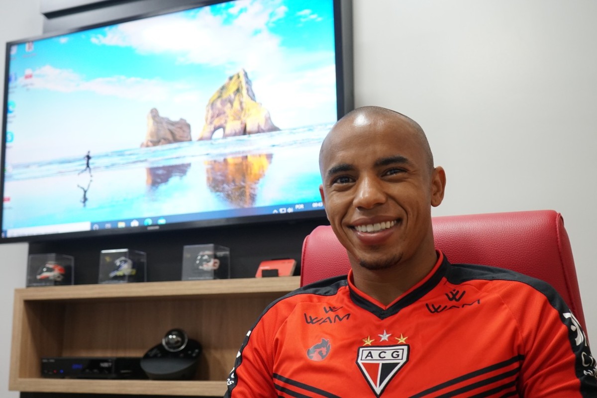 Após sucesso como ponta, Reginaldo diz que espera seguir na lateral do ...