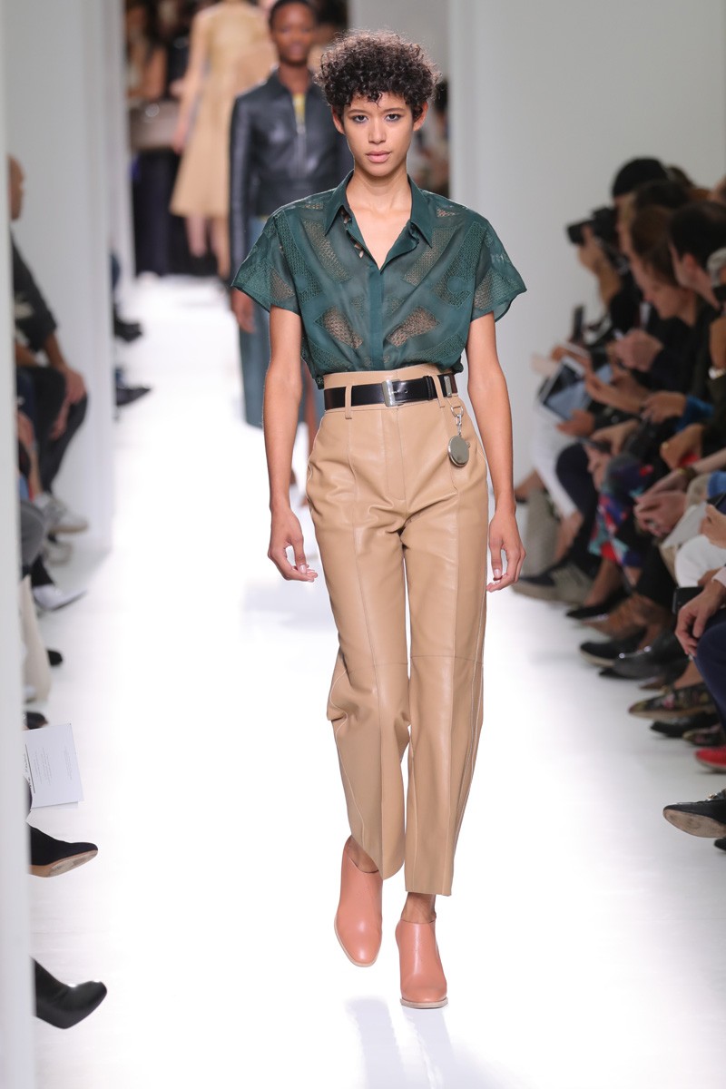 Hermès alia clássico atemporal da marca a desejos do momento | Desfiles ...