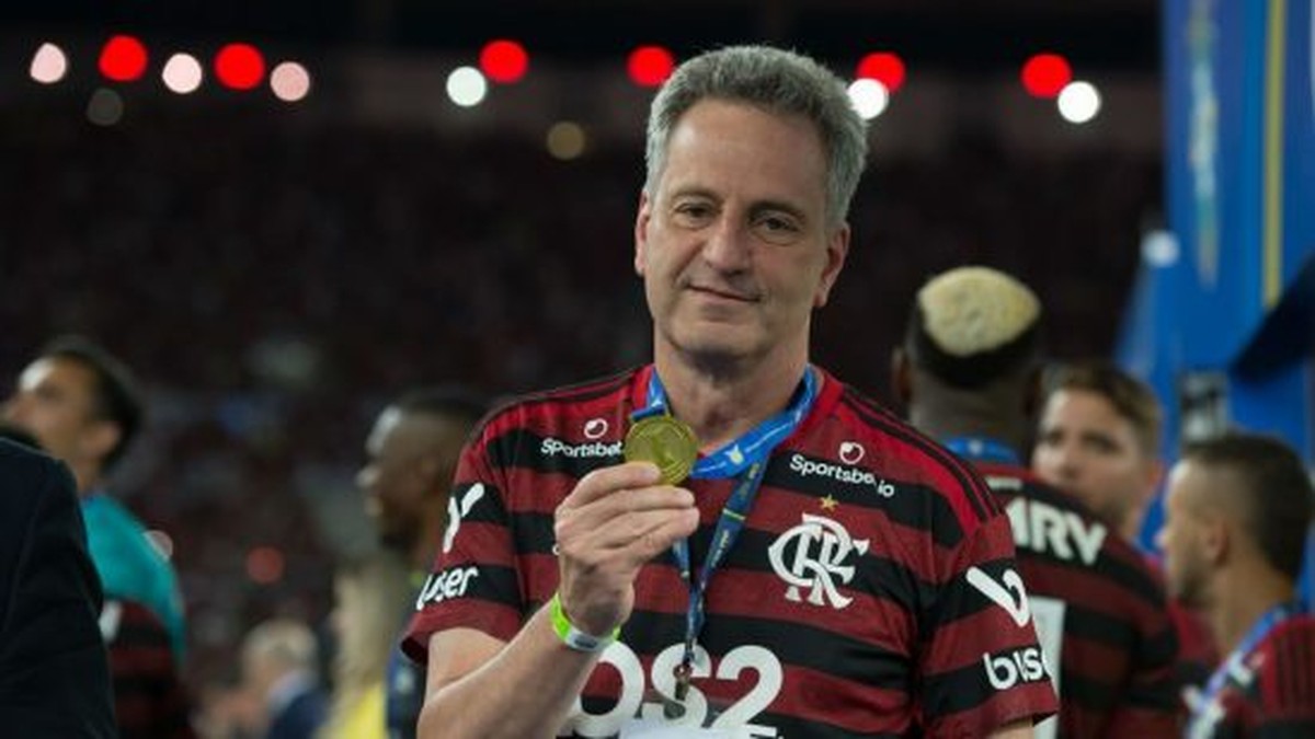 Presidente do Flamengo apresenta queixa-crime contra torcedor que o ...