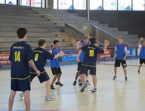 Jean Piaget goleia na estreia da Copa TV Tribuna de Handebol Escolar ...