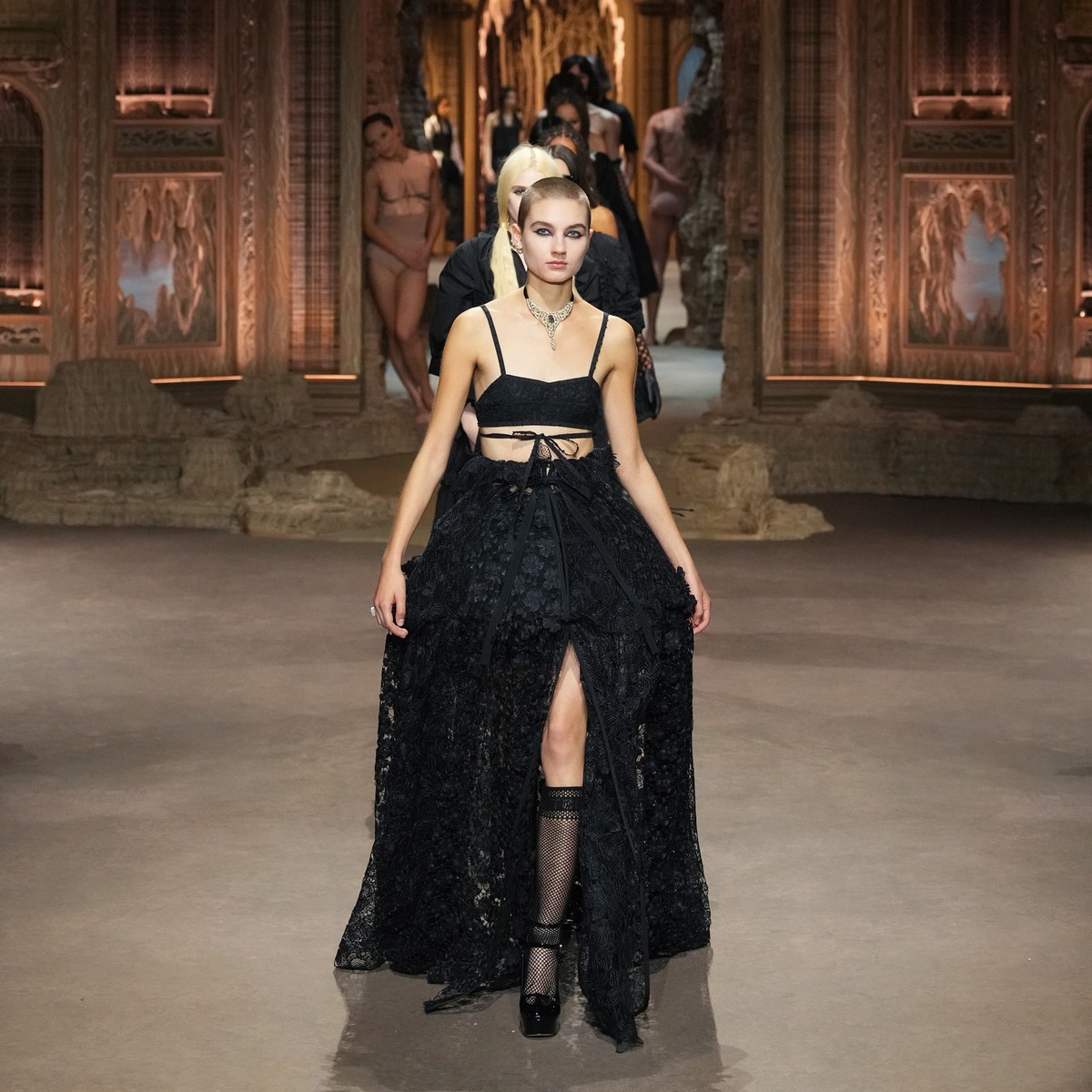 Dior | Paris | Verão 2023 | Desfiles | Vogue