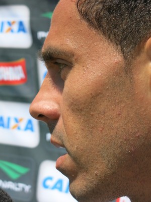 André Rocha vê evolução na lateral e vive ansiedade por primeiro ...