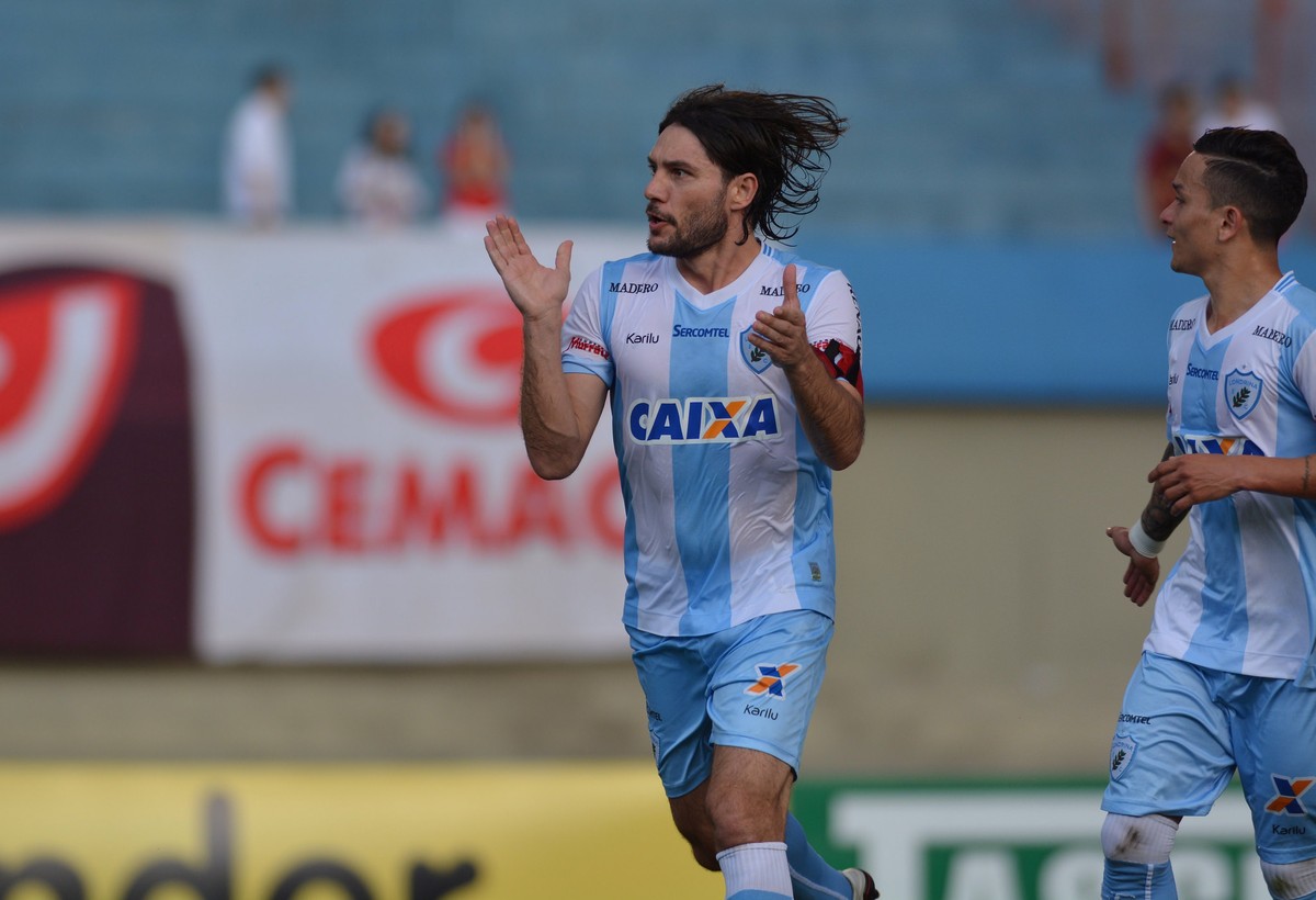 Germano faz o 11º gol e fecha o ano dividindo artilharia do Londrina na ...