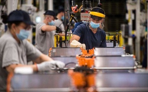 Produção industrial na Itália cresce e volta a nível pré-Covid - Época ...