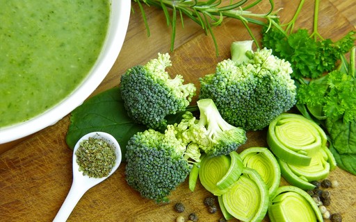 8 Alimentos Que Beneficiam A Saúde Mental Casa E Jardim Saúde