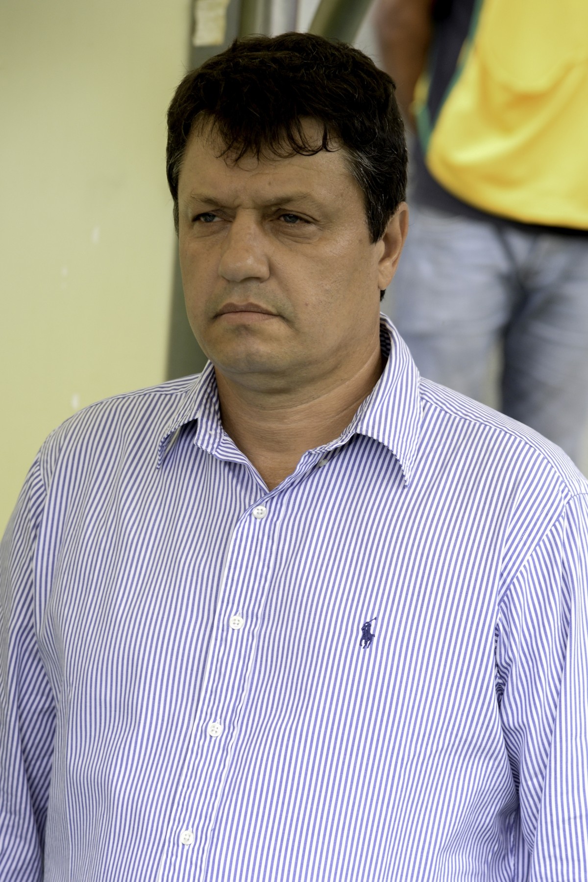 Adilson completa um mês no Coelho, tira pontos de "grandes" e abre ...