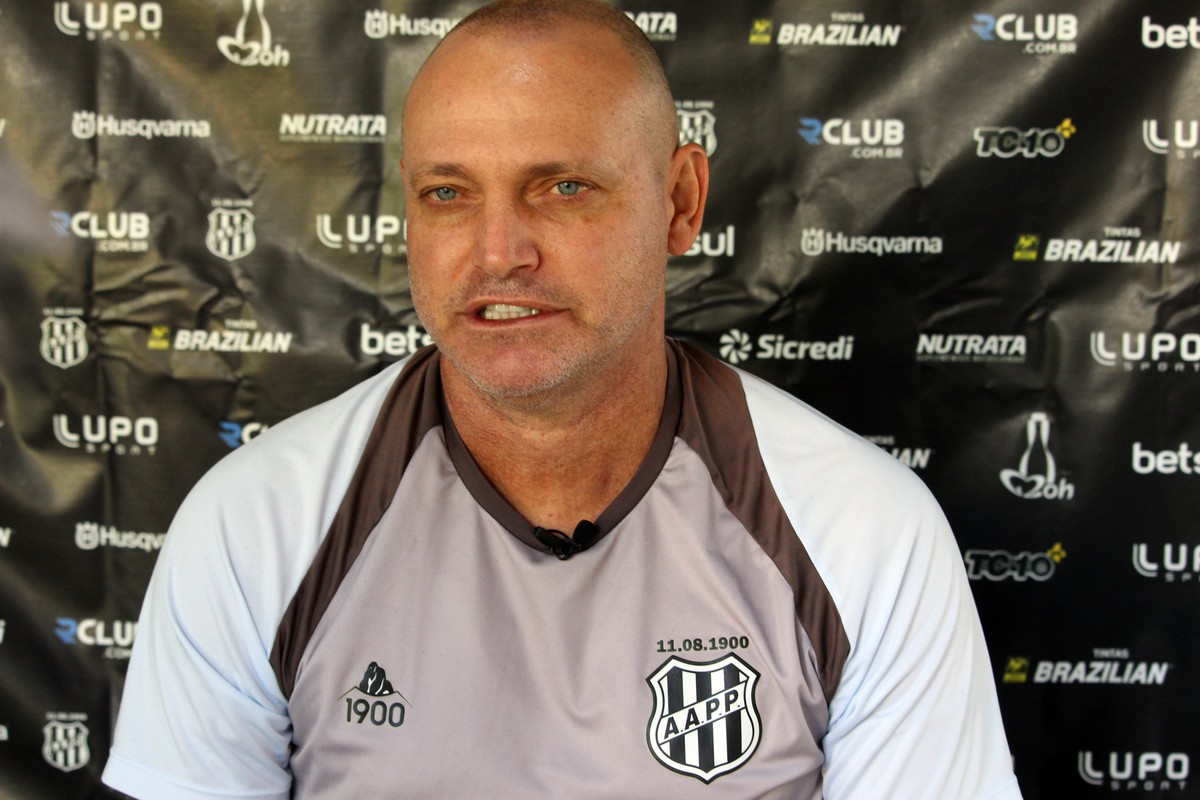 Ponte Preta anuncia saída de Sandro Forner e nomeia Nenê Santana como ...