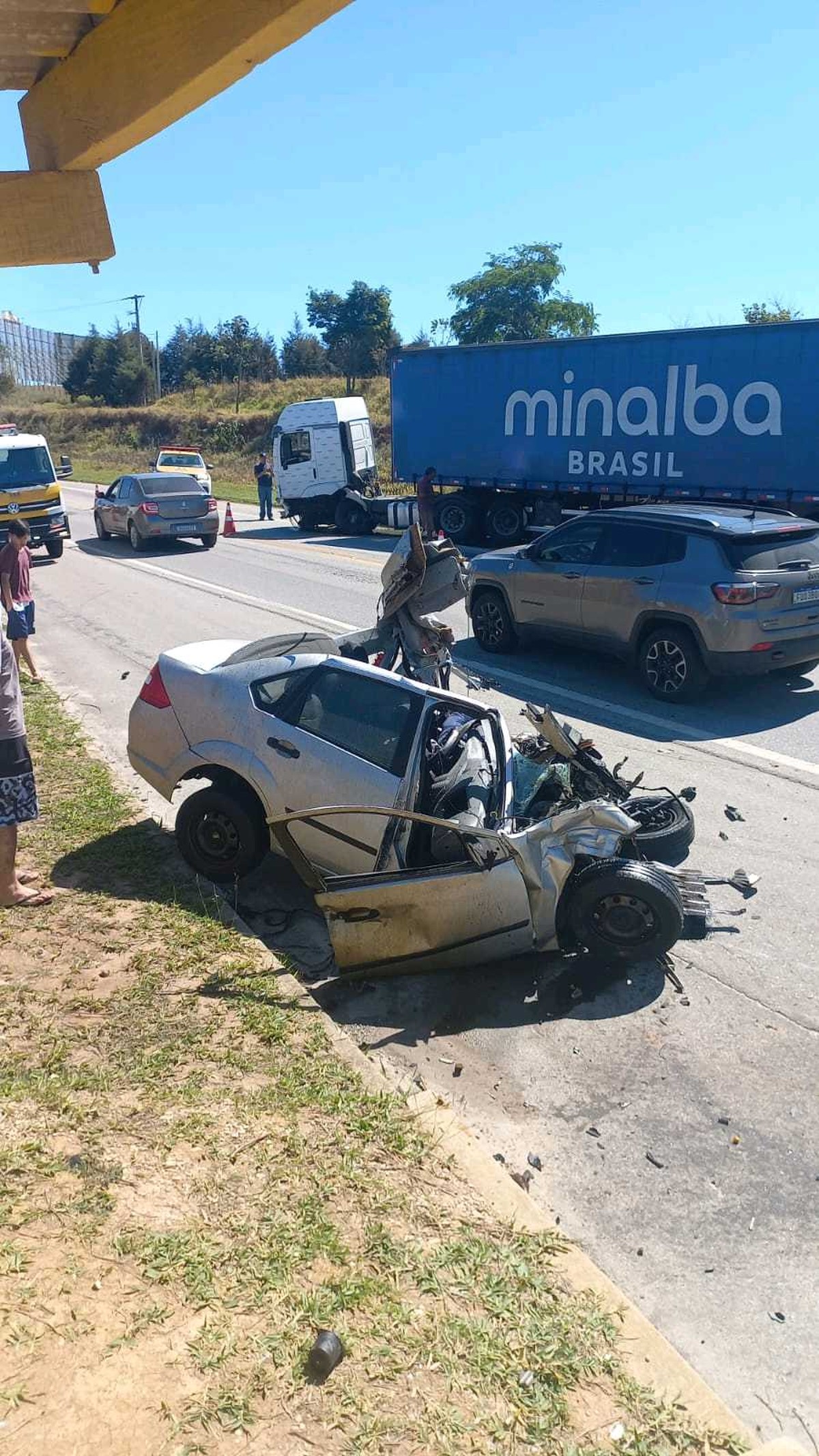 Homem morre em acidente entre caminhão e carro na rodovia Floriano Rodrigues Pinheiro | Vale do ...