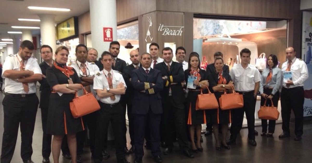 G1 - Aeronautas paralisam atividades por uma hora no aeroporto de Goiânia - notícias em Goiás