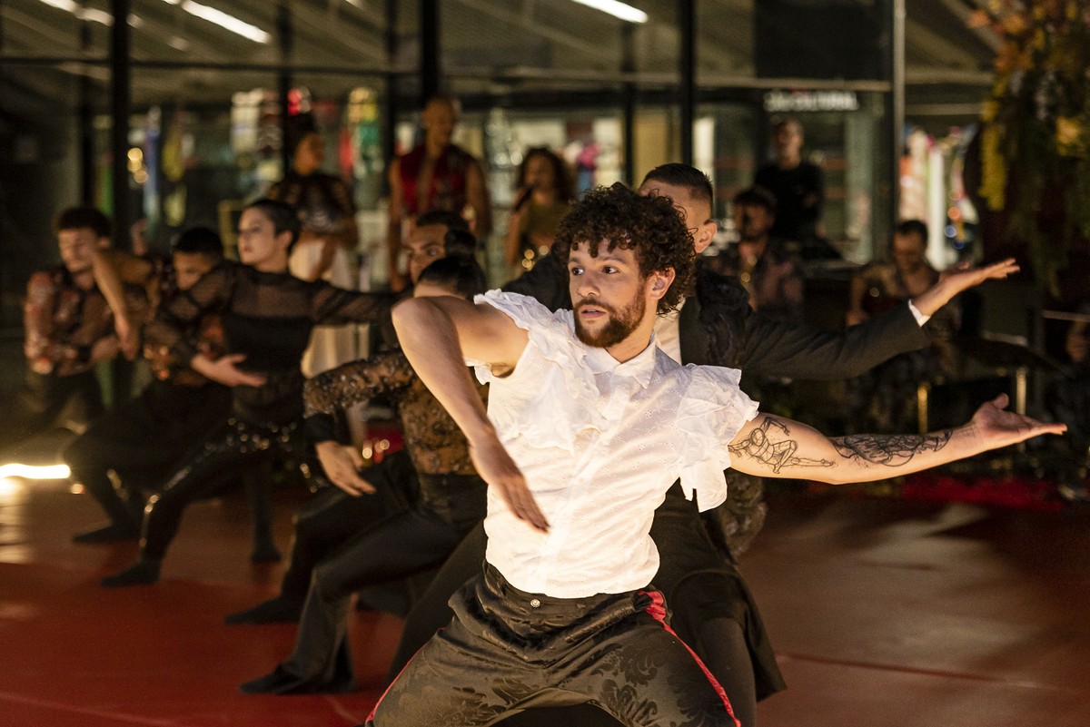 Espetáculo ‘Cebola - Cascas de um todo’ traz bossa nova, amor e poesia ...