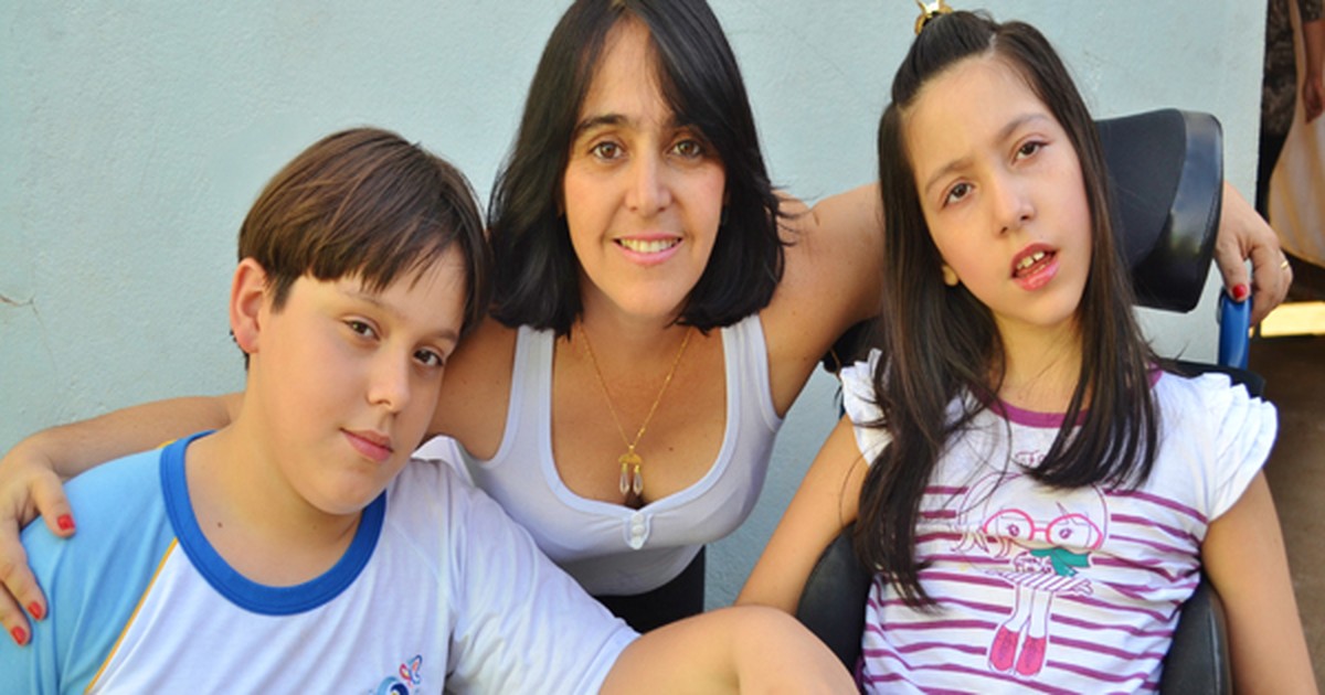G1 - Mãe funda ONG para ajudar na educação de filhos especiais ...