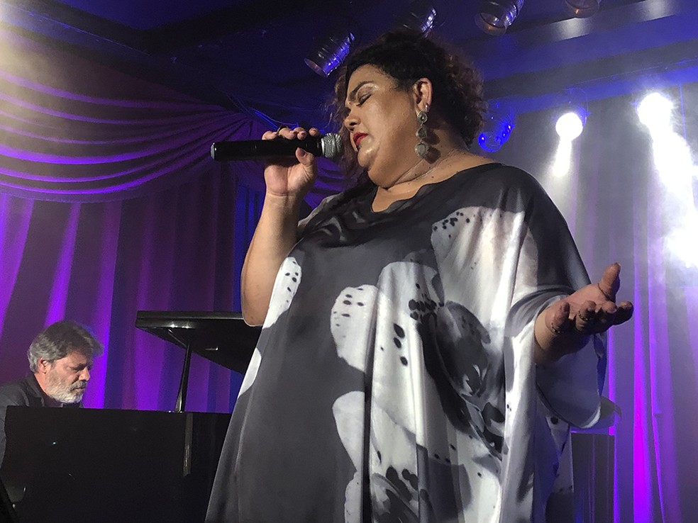 Simone Mazzer celebra Billie Holiday no show 'Angel of Harlem' sem ...