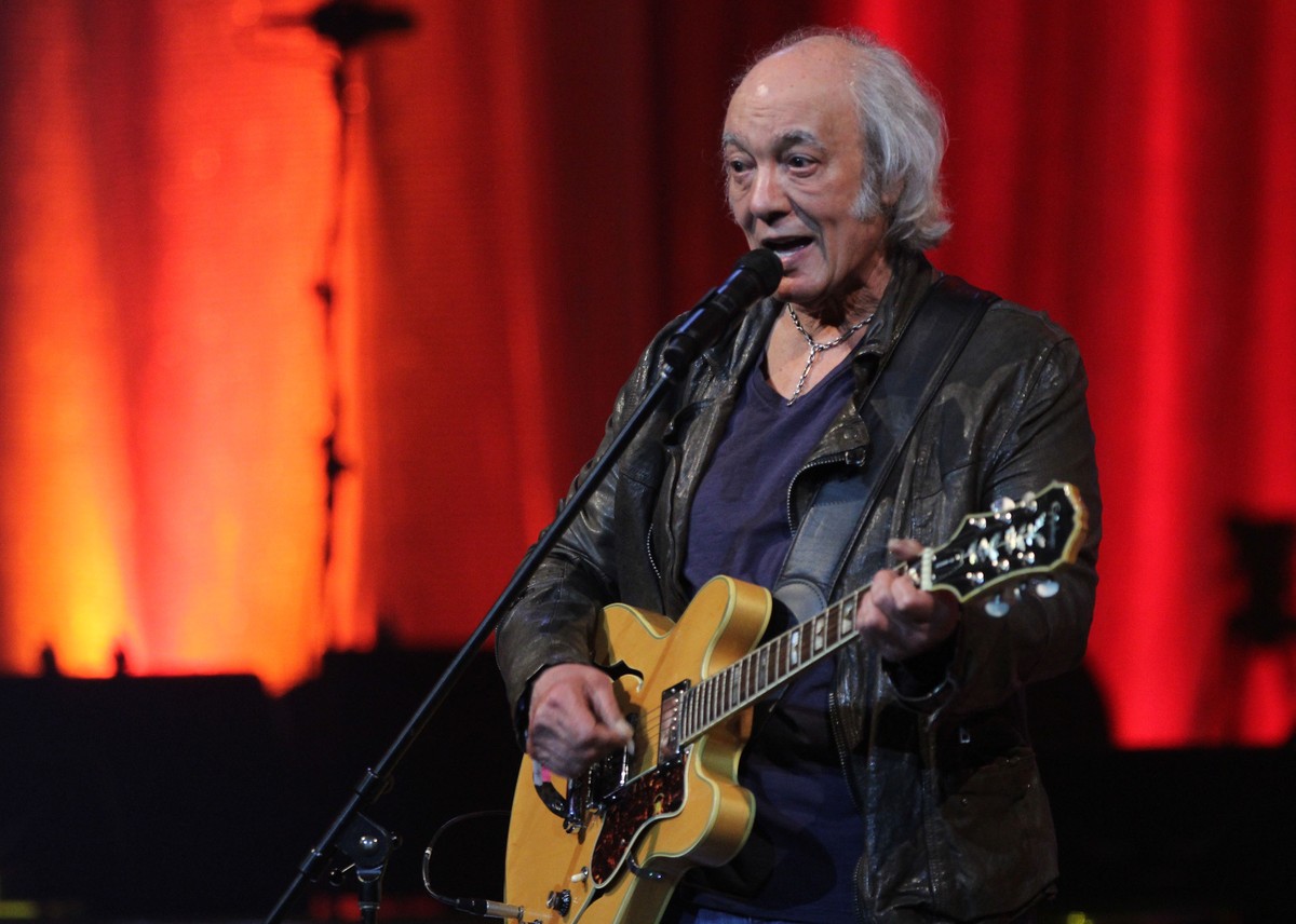 Após Covid, Erasmo Carlos tem alta e já está em casa | Rio de Janeiro | G1