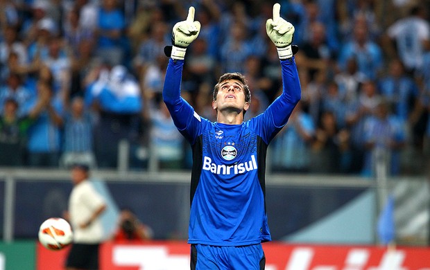 Grohe relembra noite emocionante: 'Sabia que a equipe precisaria de mim ...