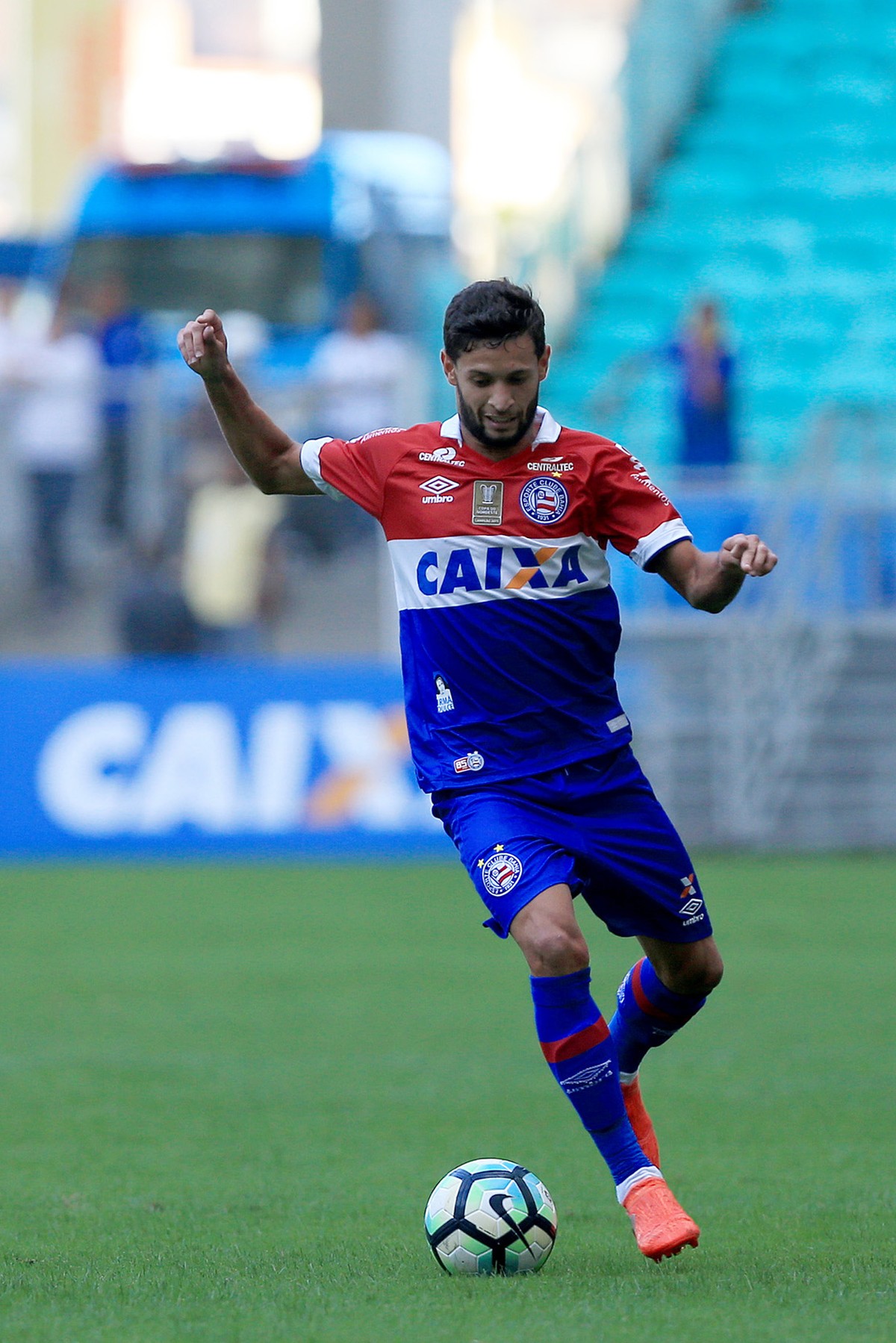 Juninho Capixaba sofre entorse no tornozelo e será avaliado na segunda ...