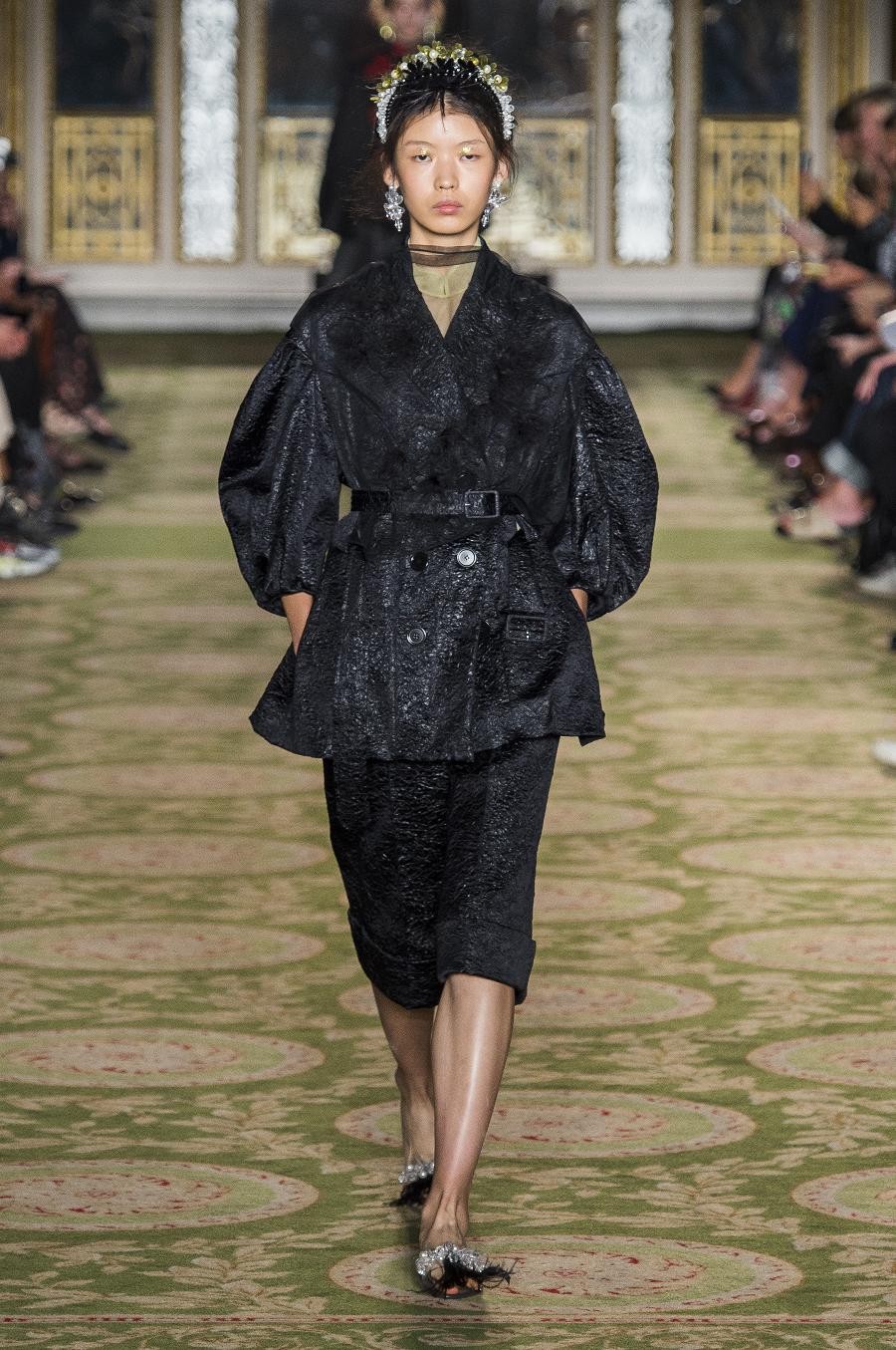 Simone Rocha | Verão 2019 | Londres | Desfiles | Vogue