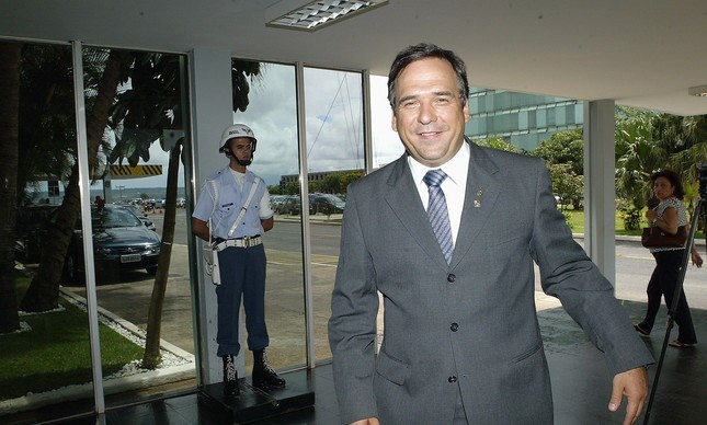 Ex-deputado Sandro Mabel é alvo de operação que investiga fraudes no ...