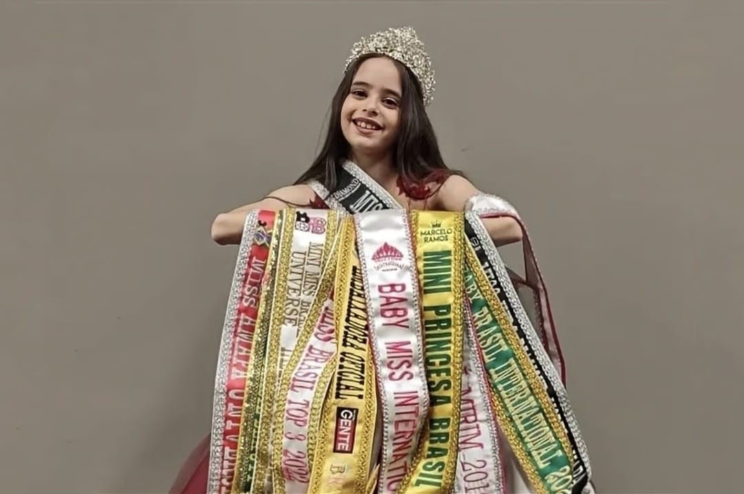 Modelo mirim do AP já conquistou 12 faixas de miss e venceu até ...