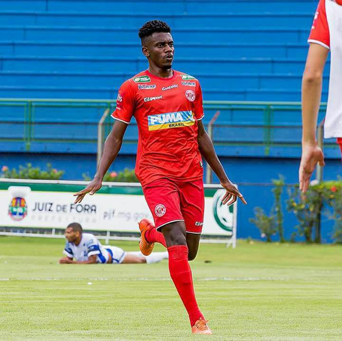 Com artilharia e acesso, Yan Carlos celebra 1º ano como profissional no ...