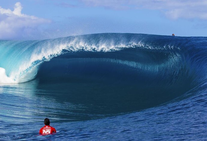 Em dia épico, Medina apavora rivais, vai às quartas e garante topo do ...