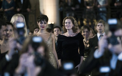 Patricia Pillar divulga pedido de desculpas de internauta - Revista ...