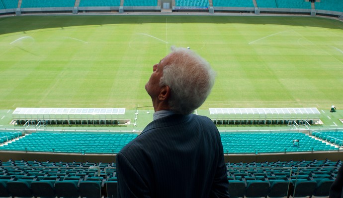 Passou no teste: embaixador do Irã visita a Fonte Nova e elogia estádio ...
