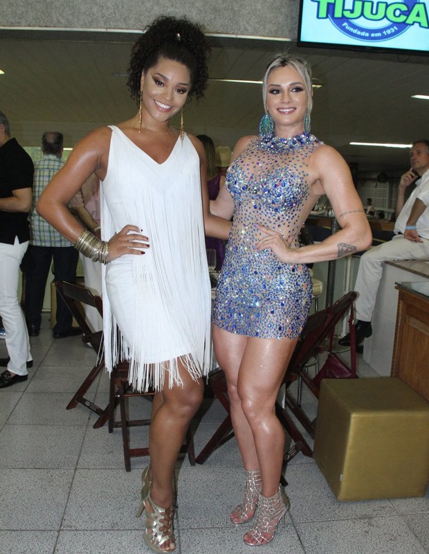 Juju Salimeni mostra demais durante noite de samba no Rio - Quem | QUEM ...